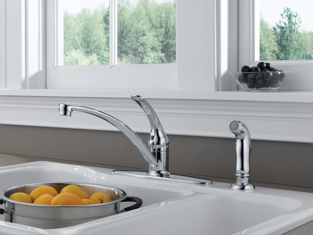 DELTA Single Handle Kitchen Faucet with Side Sprayer
