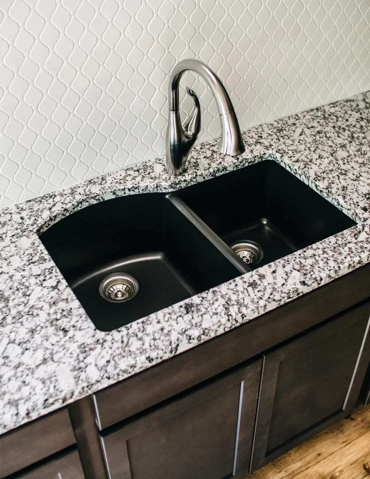 KARRAN 32" UNDERMOUNT QUARTZ COMPOSITE KITCHEN SINK